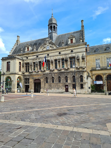 Office de tourisme Noyon - Cit'Hôtel Le Cèdre